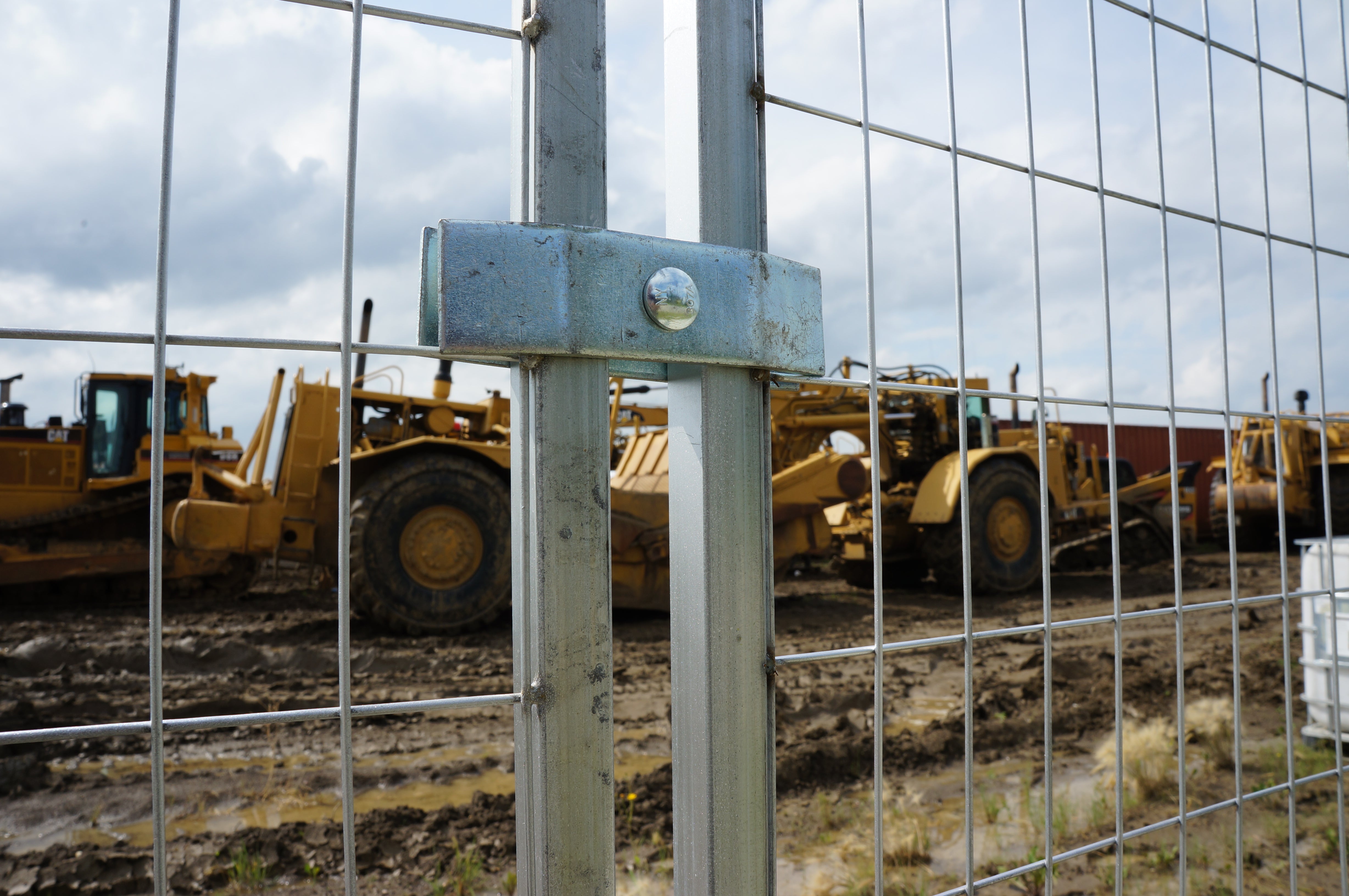 Fence Hardware, Gates & Accesories – Fence Sales - Fenceline