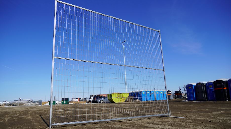 Used 8′ H x 10′ W – Heavy Duty Panel Set – Fence Sales - Fenceline